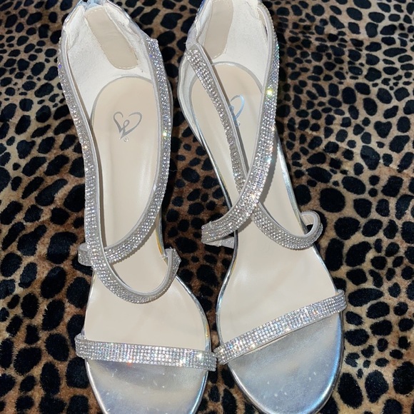 Windsor | Shoes | Windsor Prom Wedding Womens Silver Strapy Rhinestone ...